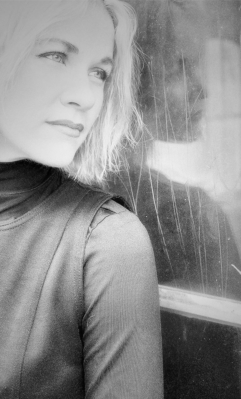 Laura Mann - Singer-Songwriter | Official Site